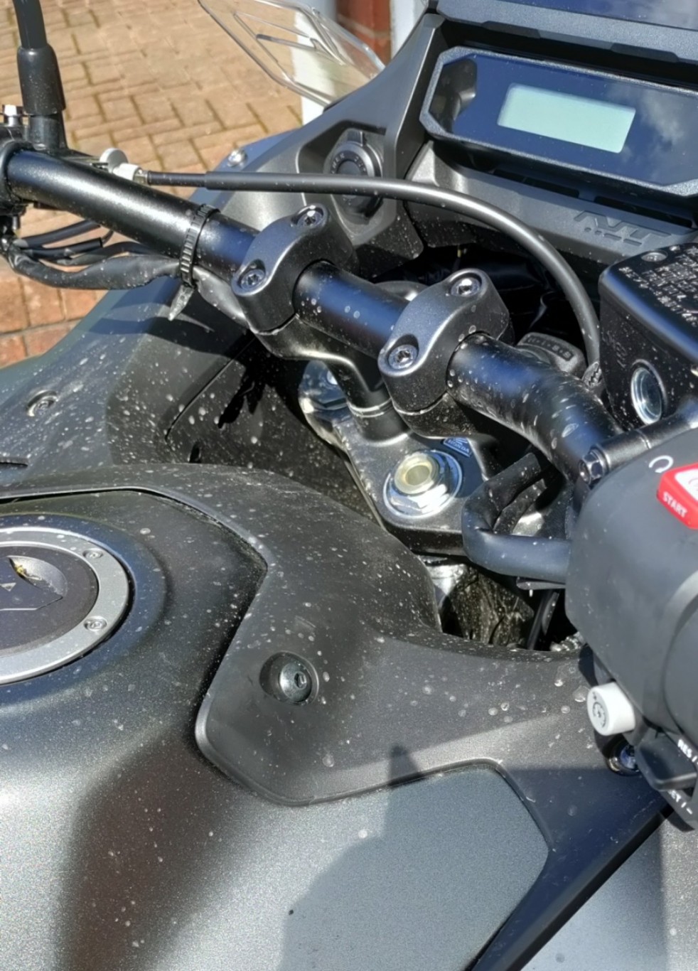 Water splashing up through fork tunnel - NT1100 Main Chat - NT1100 Forum